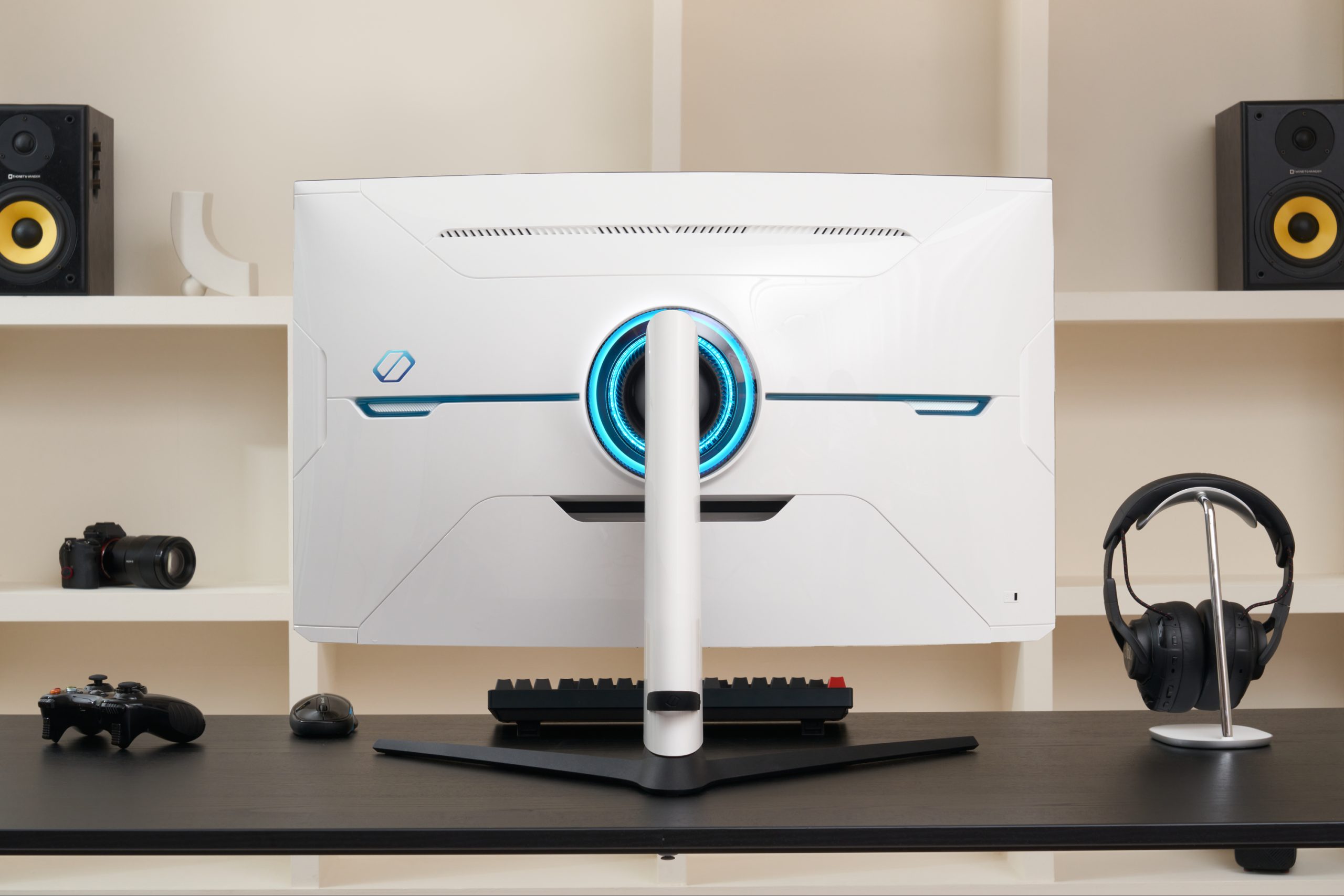 World’s First 240Hz 4K Gaming Monitor Odyssey Neo G8 Now Available ...