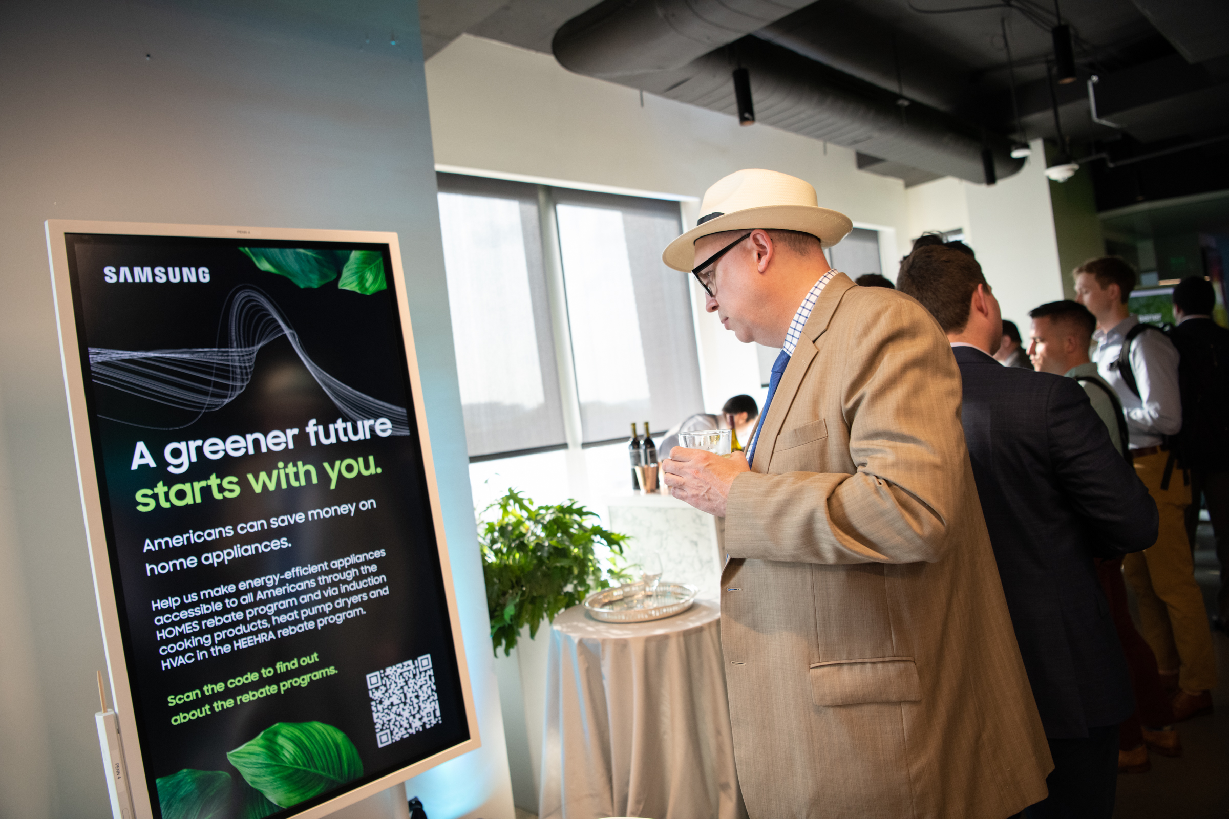 Empowering Consumers in the Incoming Green Economy - Samsung US Newsroom